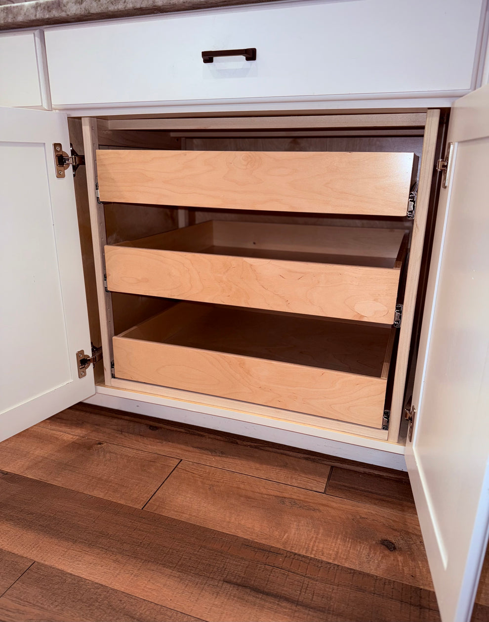 Triple pull out drawer – Interior Cabinet Solutions