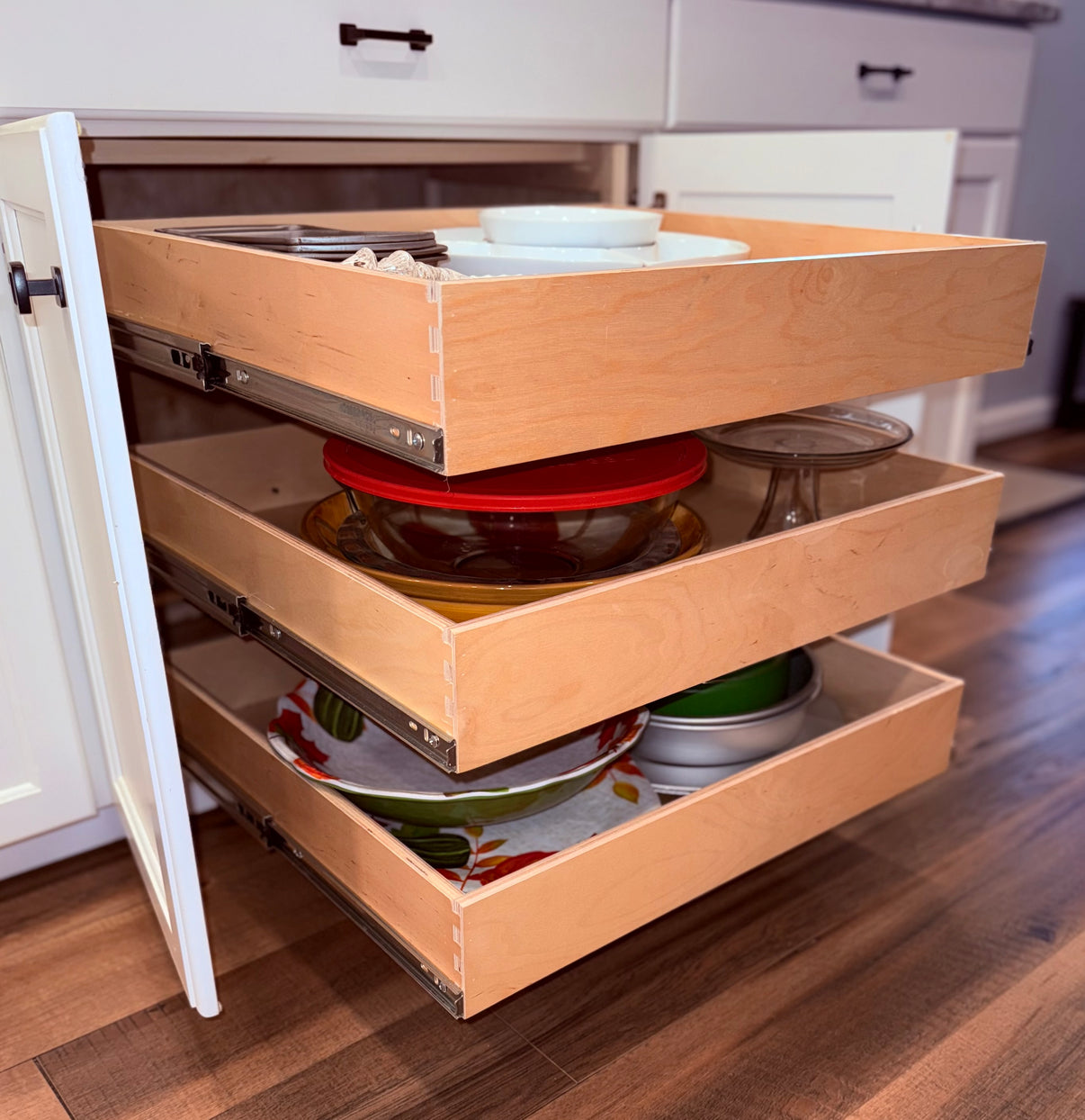 Triple pull out drawer – Interior Cabinet Solutions
